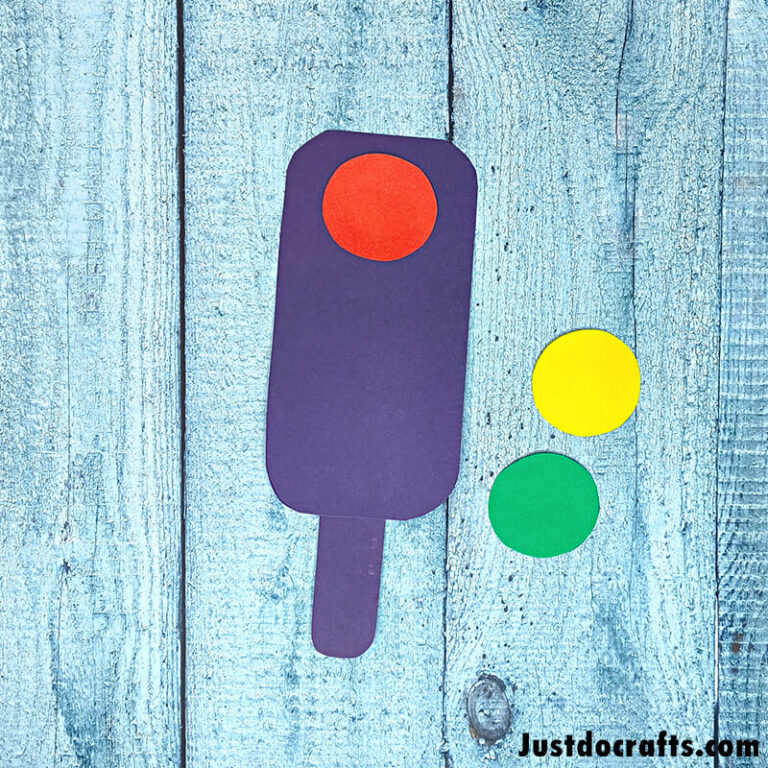 Traffic Light Craft for Kids (Free PDF printable template) - Just Do Crafts