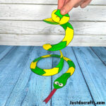 Paper Spiral Snake Craft (Free PDF printable template) - Just Do Crafts