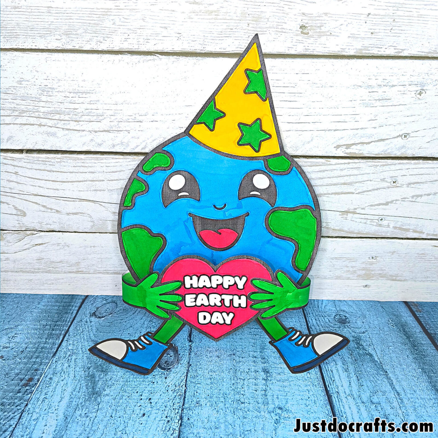 Earth Day Paper Craft (Free PDF printable template) - Just Do Crafts