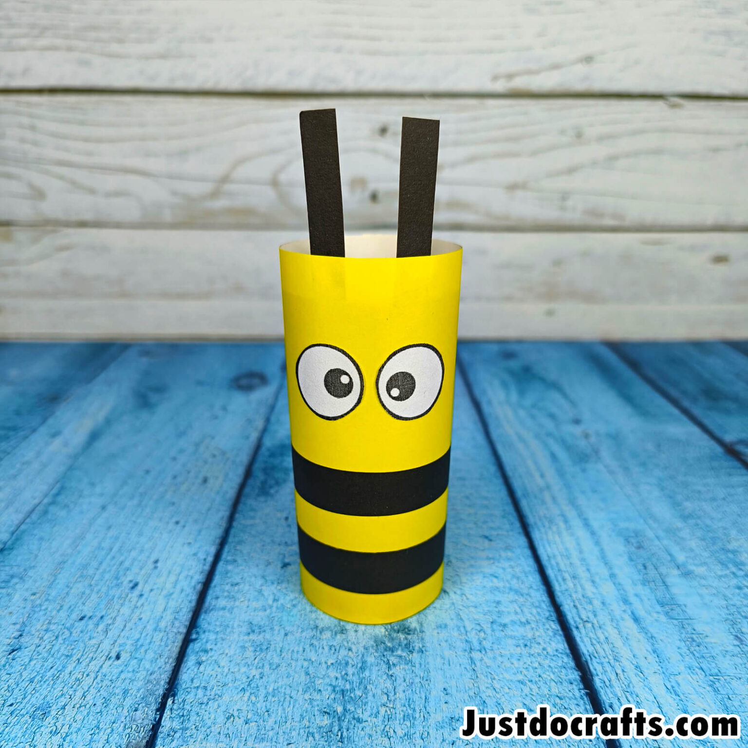 Toilet Paper Roll Bee Craft for kids (Free PDF printable template ...