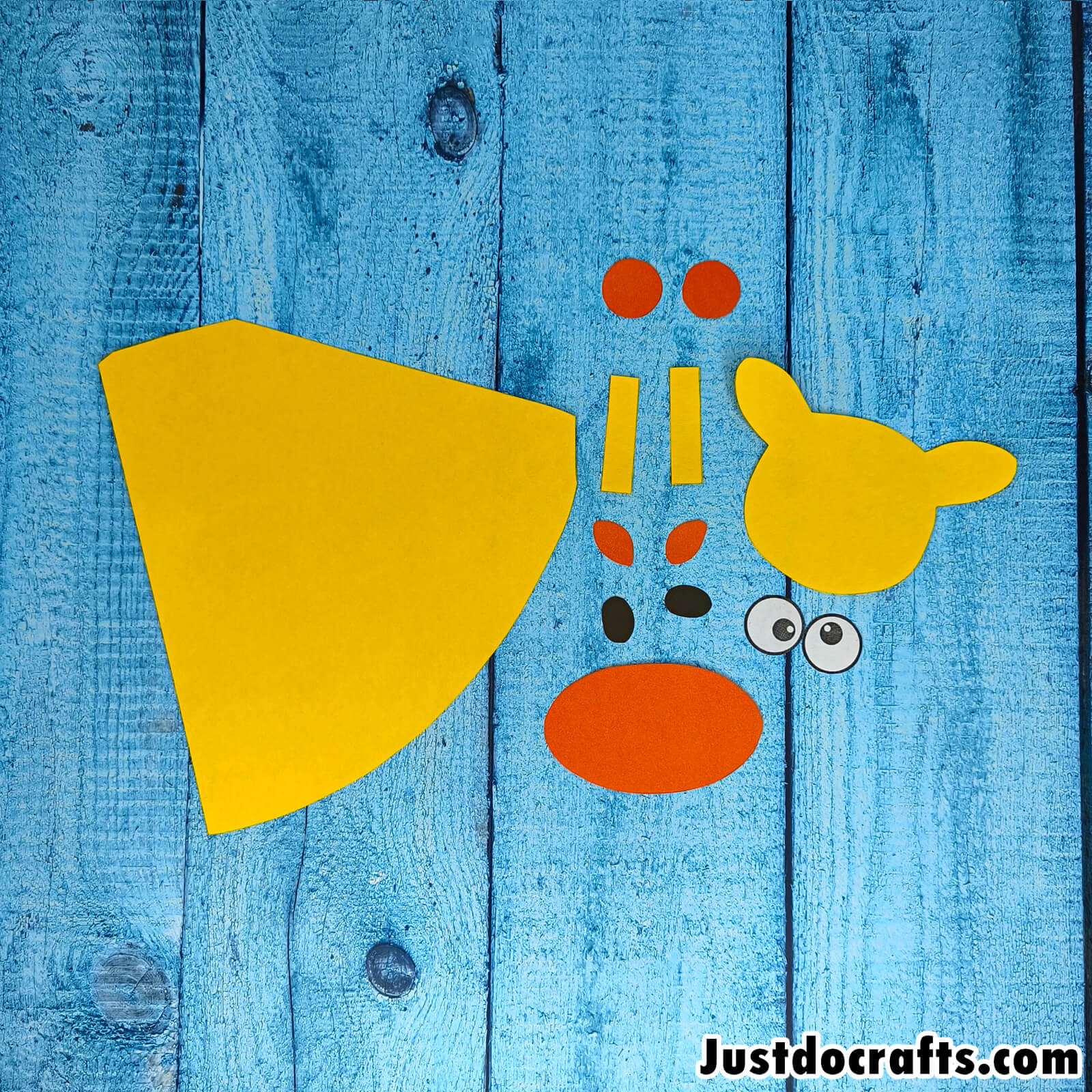 Paper Giraffe Craft for kids (Free PDF printable template) - Just Do Crafts
