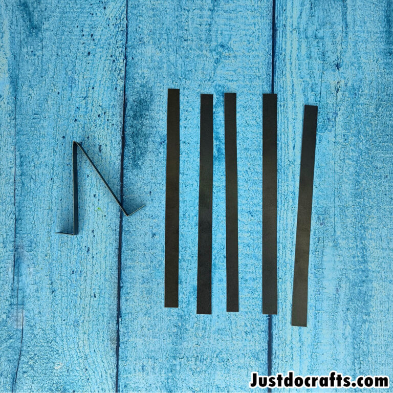 Ant Paper Craft for kids (Free PDF printable template) - Just Do Crafts