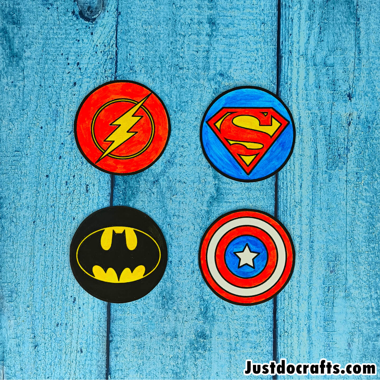 Superhero Bracelets/Cuff from Toilet Paper Rolls (Free PDF printable ...