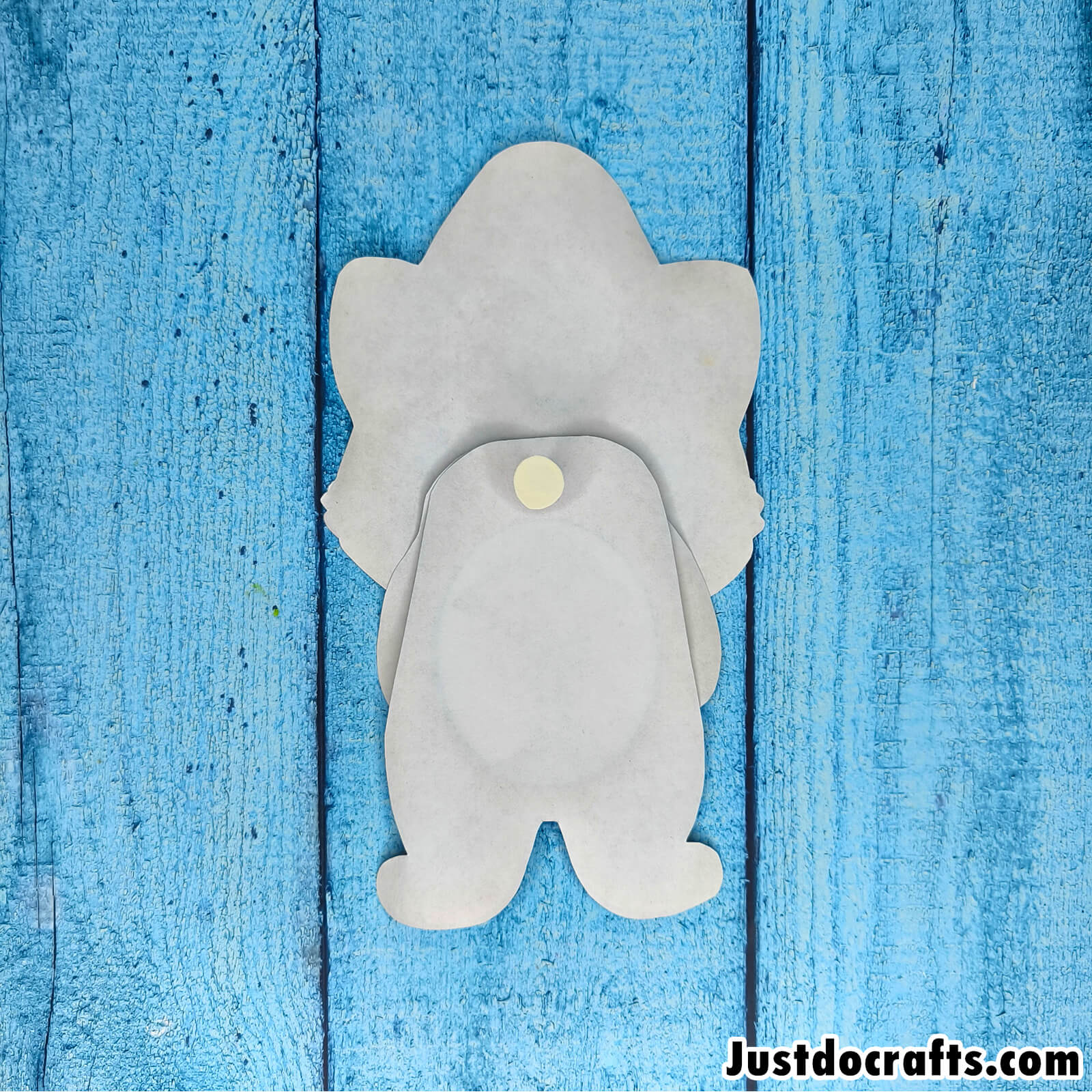 Hanging Paper Cat Craft (Free PDF printable template) - Just Do Crafts