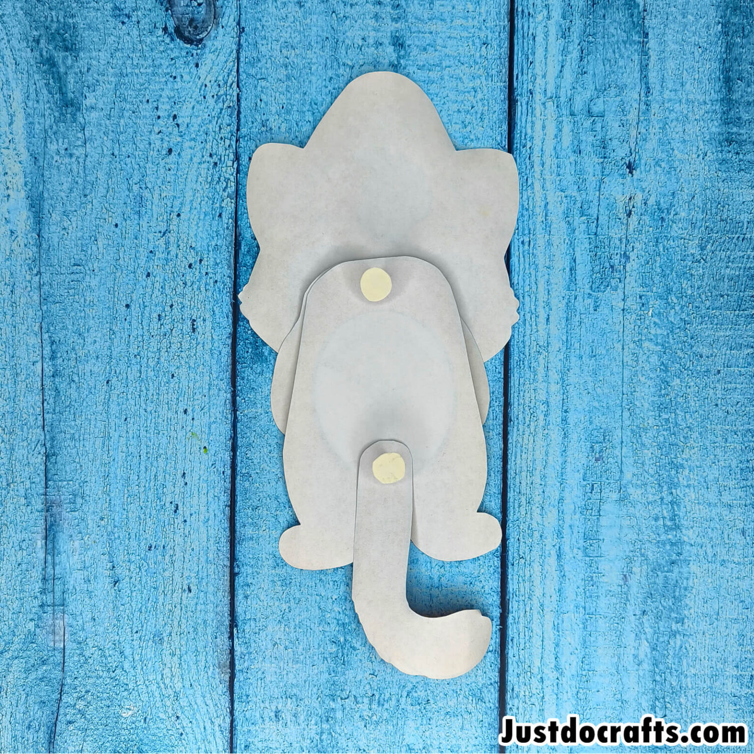 Hanging Paper Cat Craft (Free PDF printable template) - Just Do Crafts