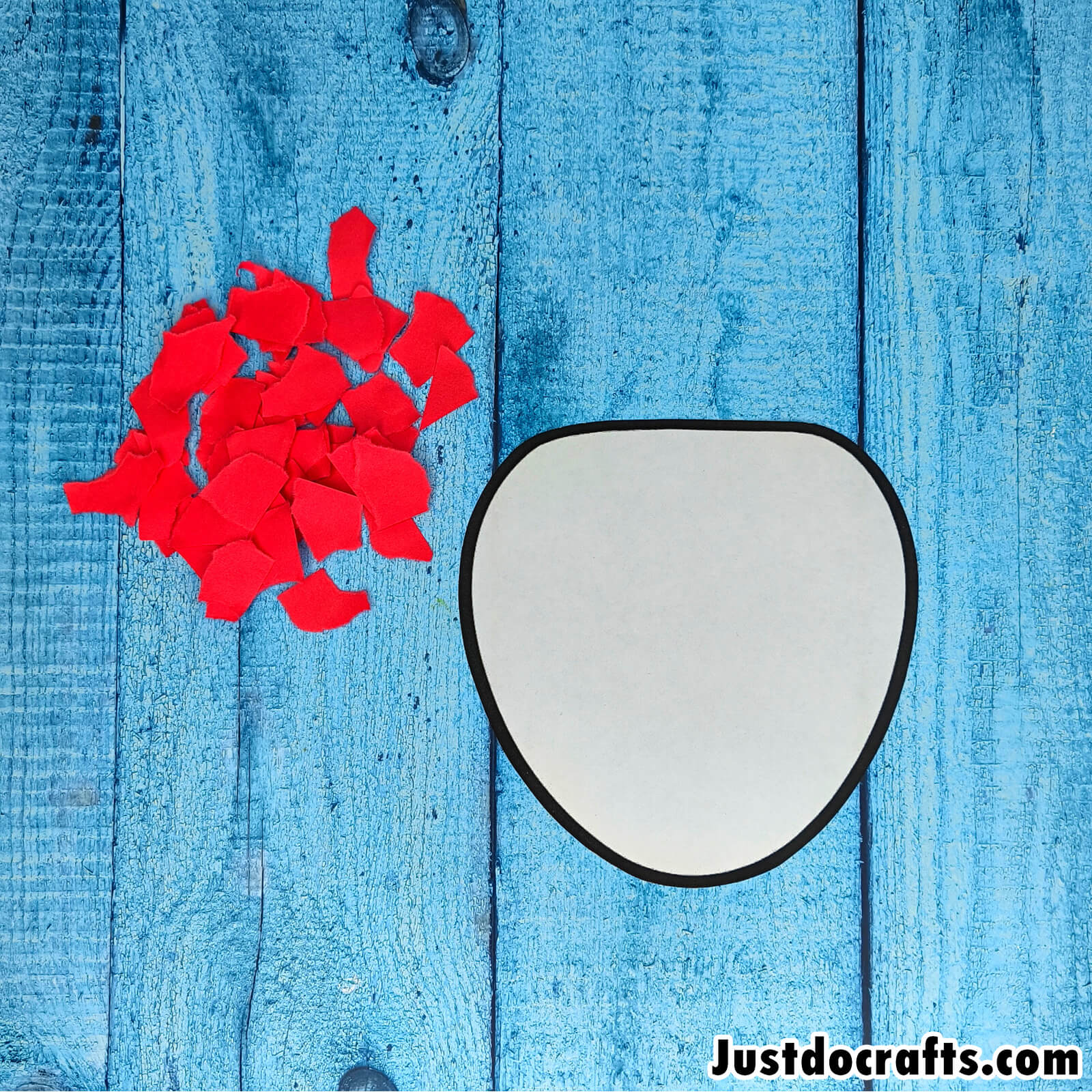 Torn Paper Strawberry Craft (Free PDF printable template) - Just Do Crafts