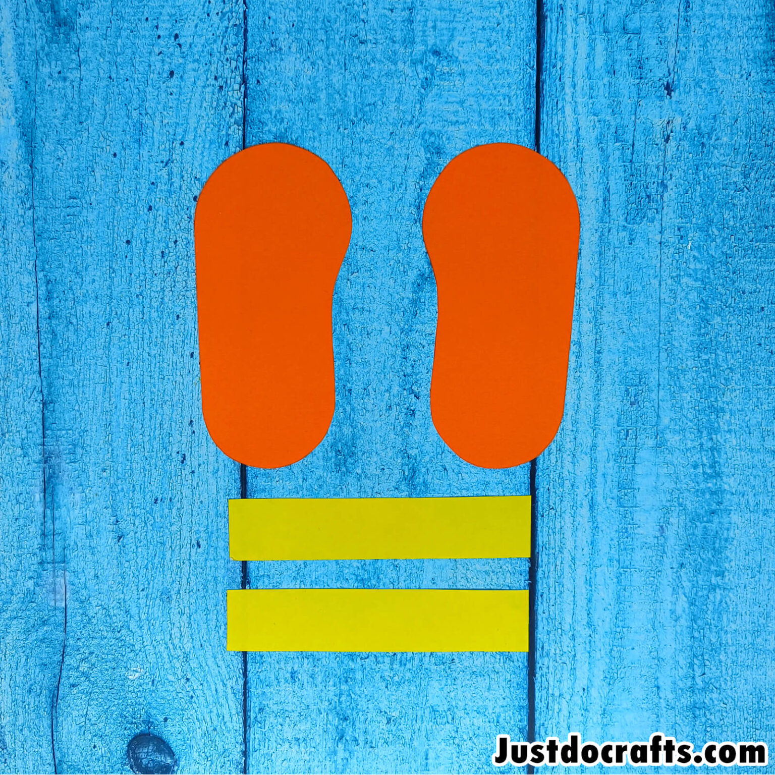 Easy Paper Slippers Craft (Free PDF printable template) - Just Do Crafts