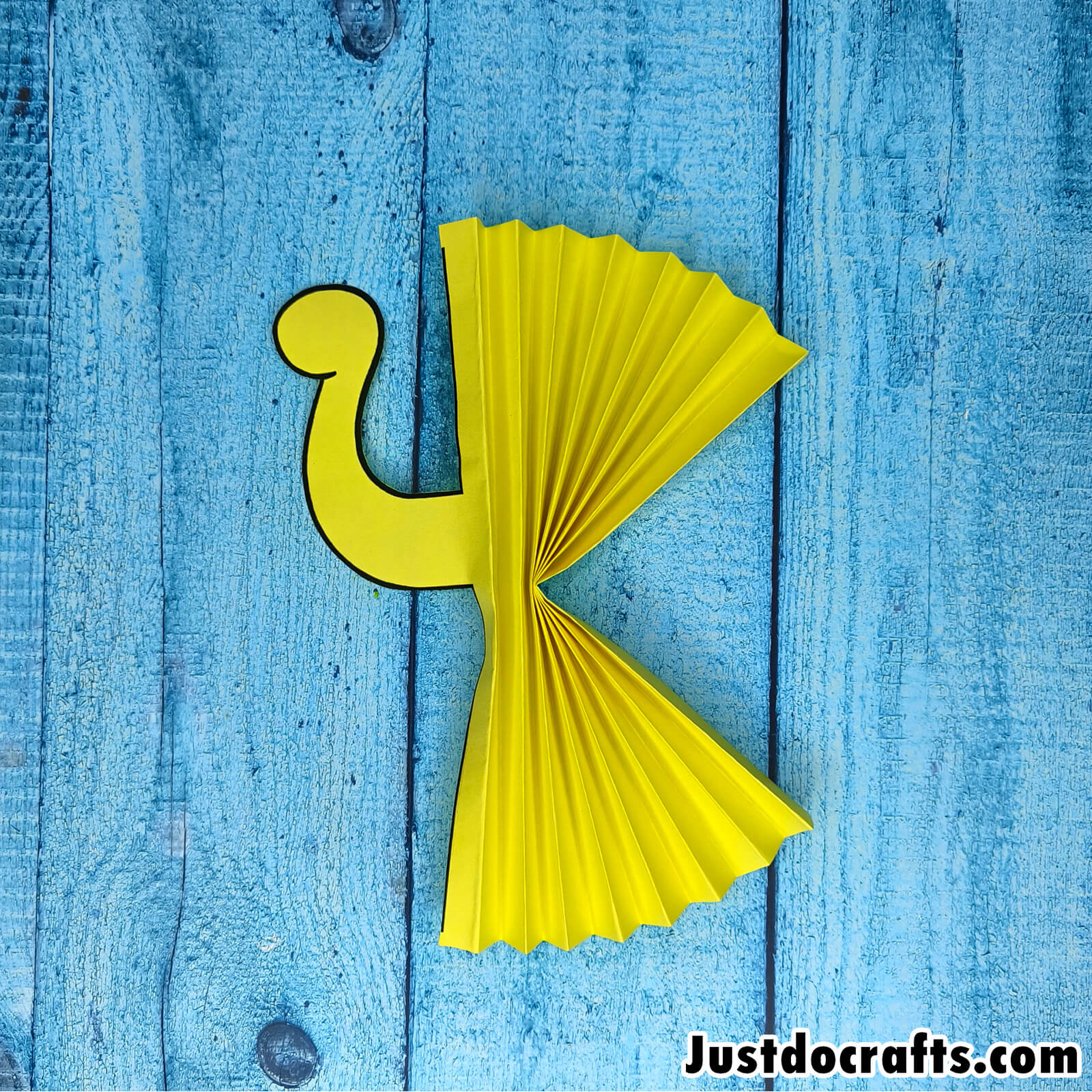 Paper Peacock Craft (Free PDF printable template) - Just Do Crafts