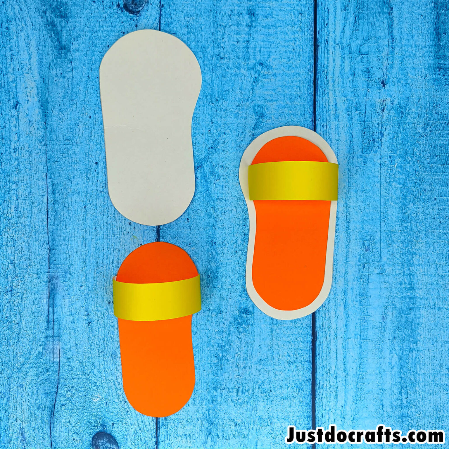 Easy Paper Slippers Craft (Free PDF printable template) - Just Do Crafts