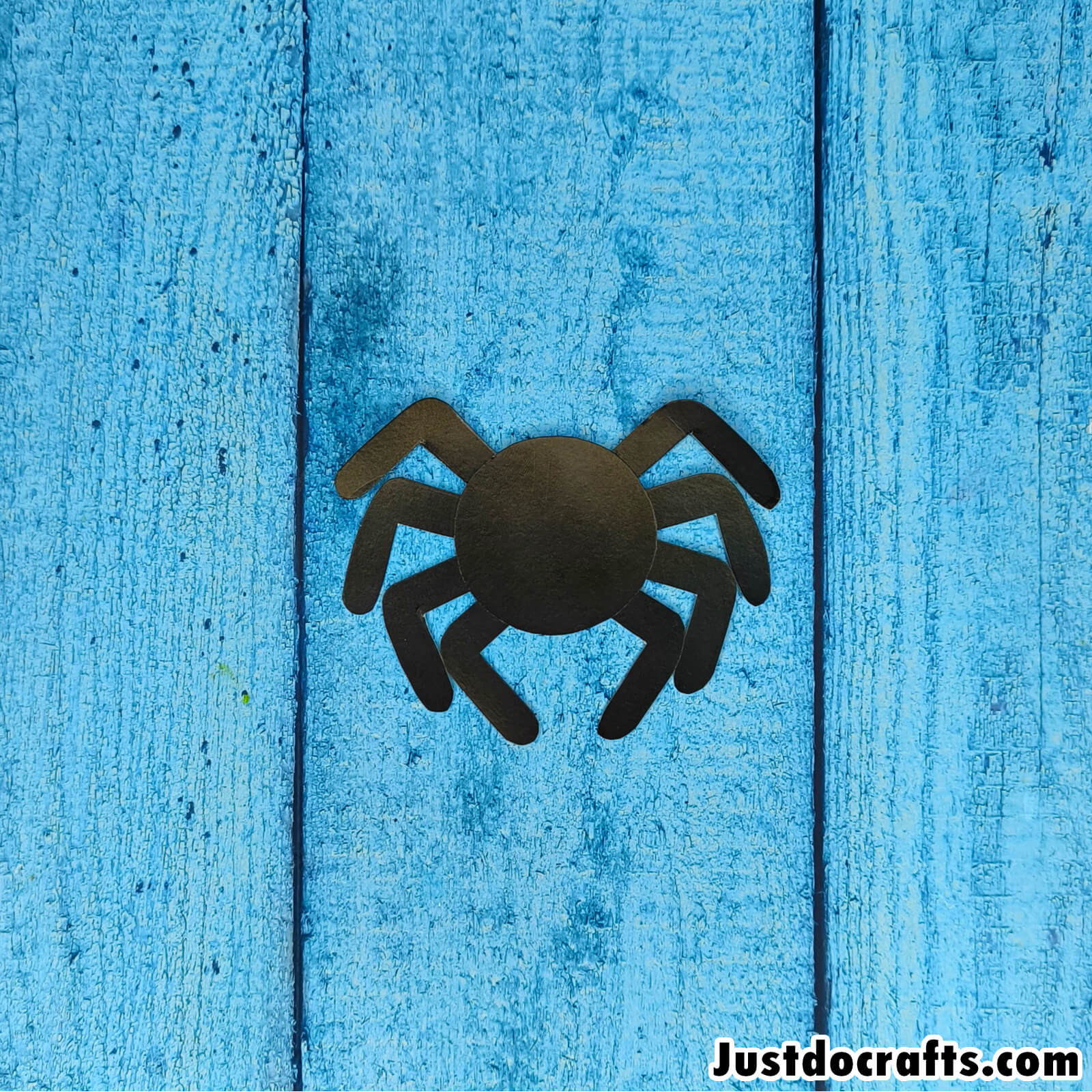 Easy Paper Spider Craft for Halloween (Free PDF printable template ...