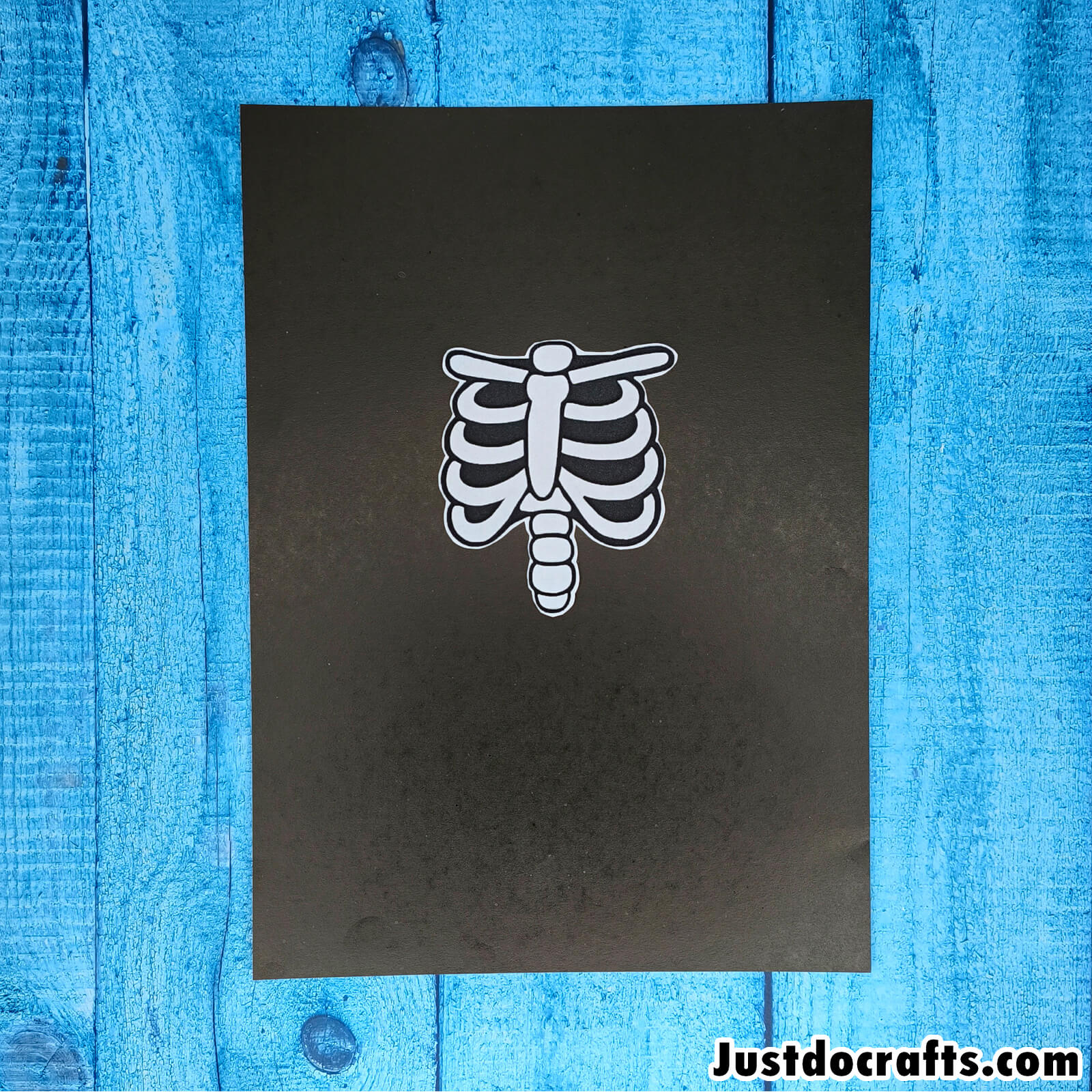 Easy Skeleton Halloween Craft for kids (Free PDF printable template ...