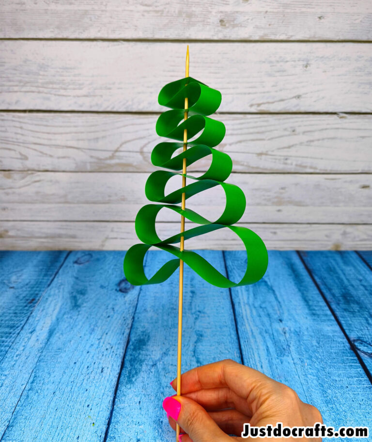 Paper Strip Christmas Tree Craft for kids - Just Do Crafts