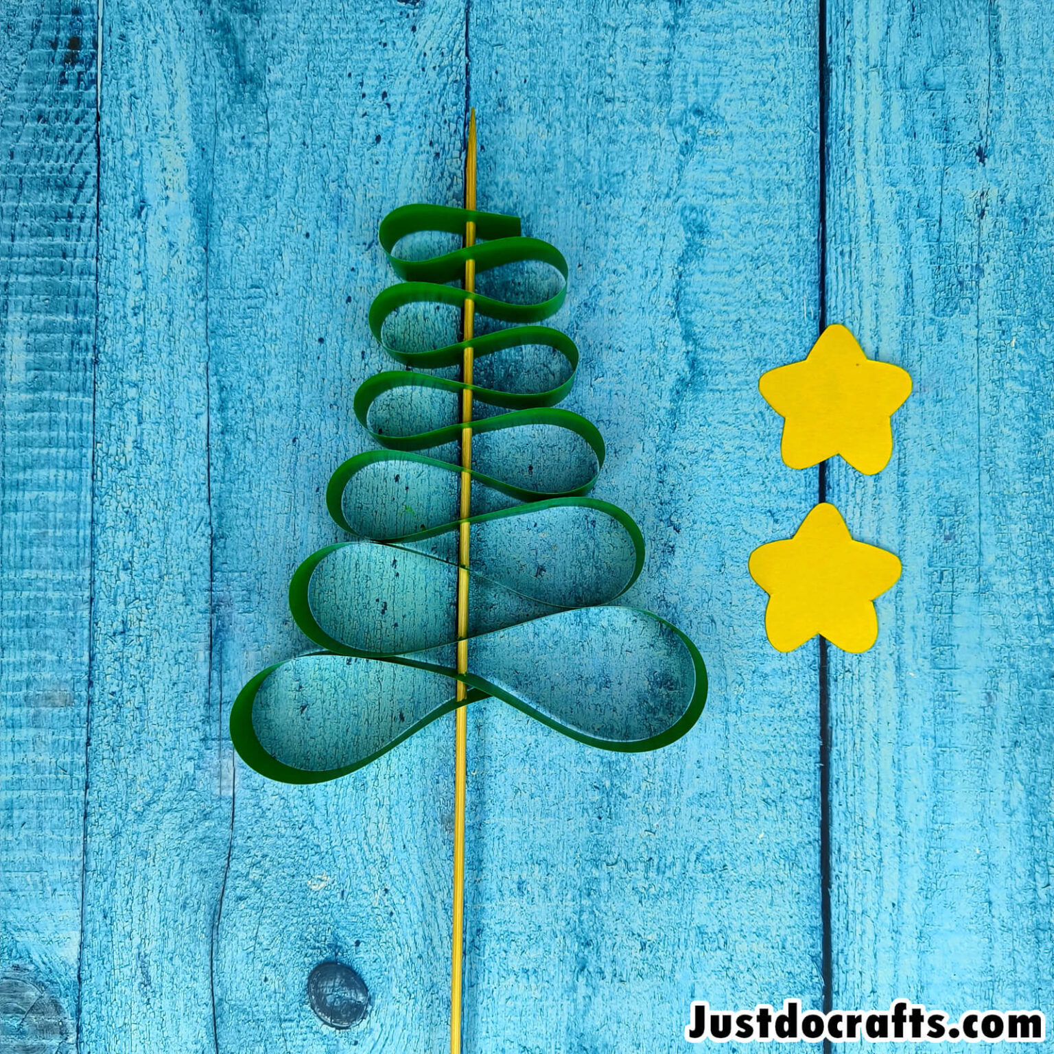 Paper Strip Christmas Tree Craft for kids - Just Do Crafts