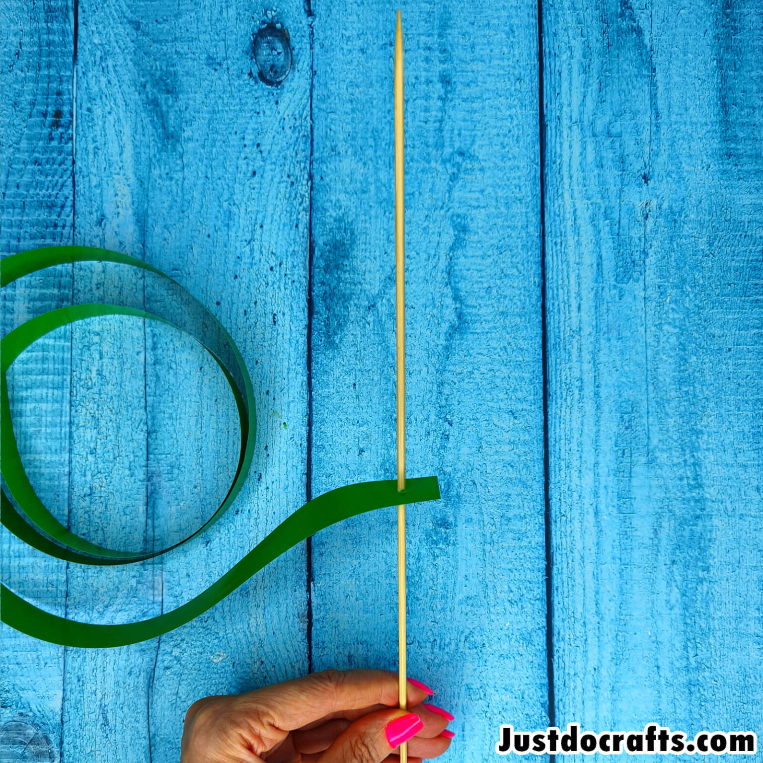 Paper Strip Christmas Tree Craft for kids - Just Do Crafts